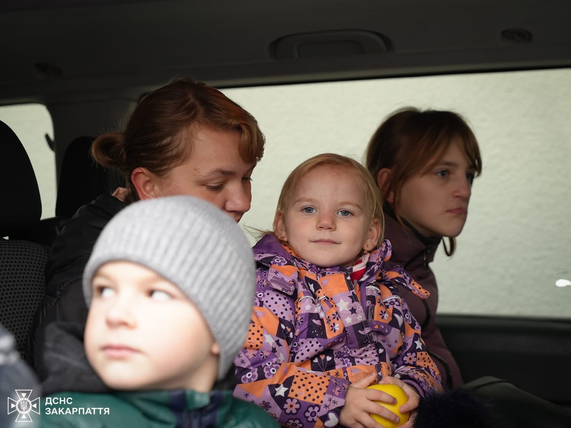 На Закарпаття прибули вимушені переселенці з Дніпропетровщини та Запоріжжя (ФОТО). Читайте на ...